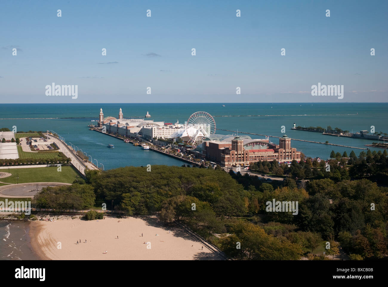 Chicago, Lake Michigan shoreline Stock Photo - Alamy