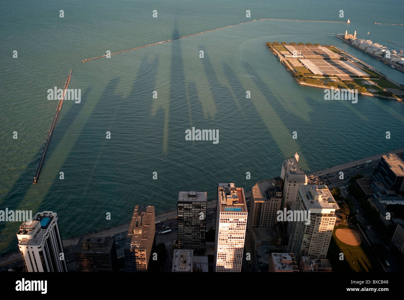 Aerial view of Chicago coastline and Lake Michigan Stock Photo - Alamy