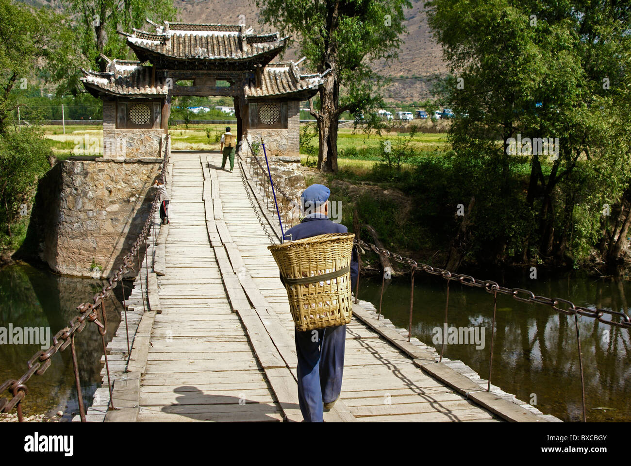 Suspension chain bridge hi-res stock photography and images - Alamy