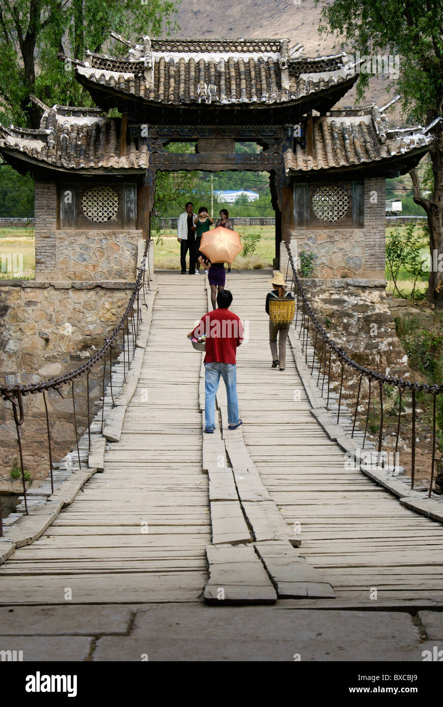 Suspension chain bridge hi-res stock photography and images - Alamy