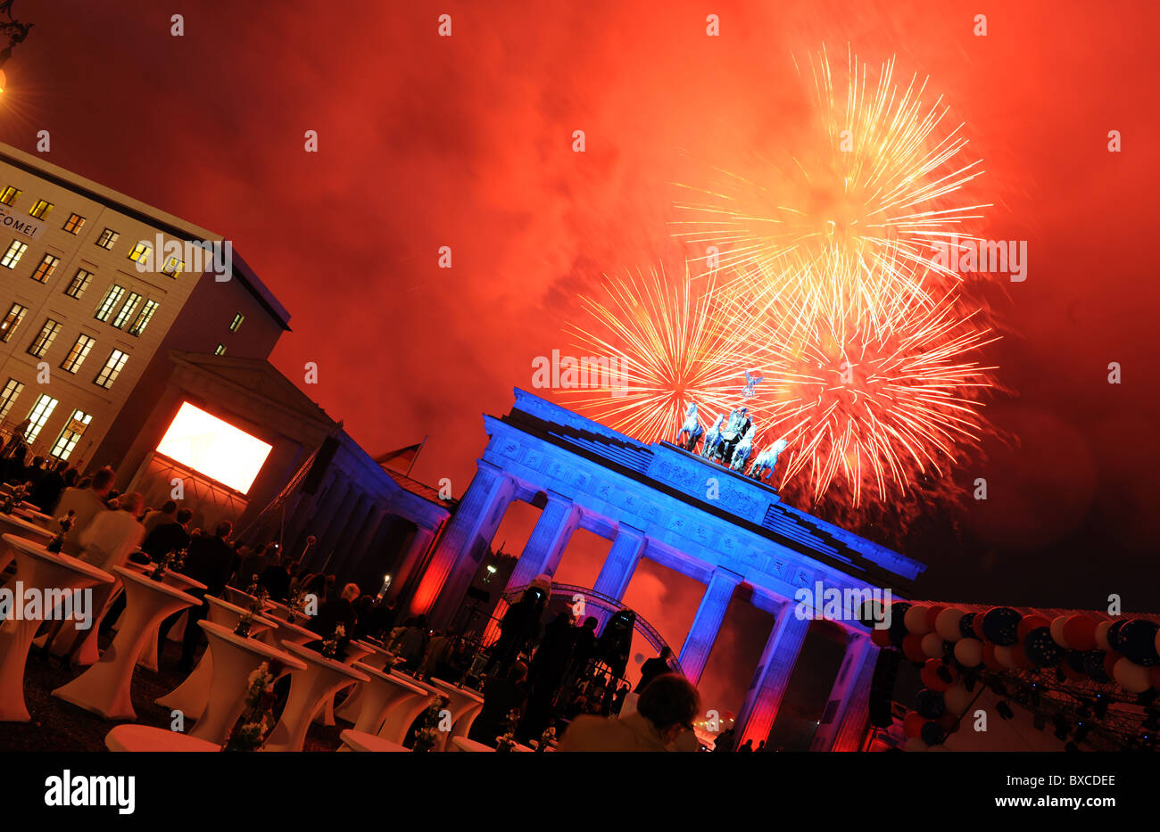 Fireworks over the Brandenburg Gate, Berlin, Germany Stock Photo - Alamy