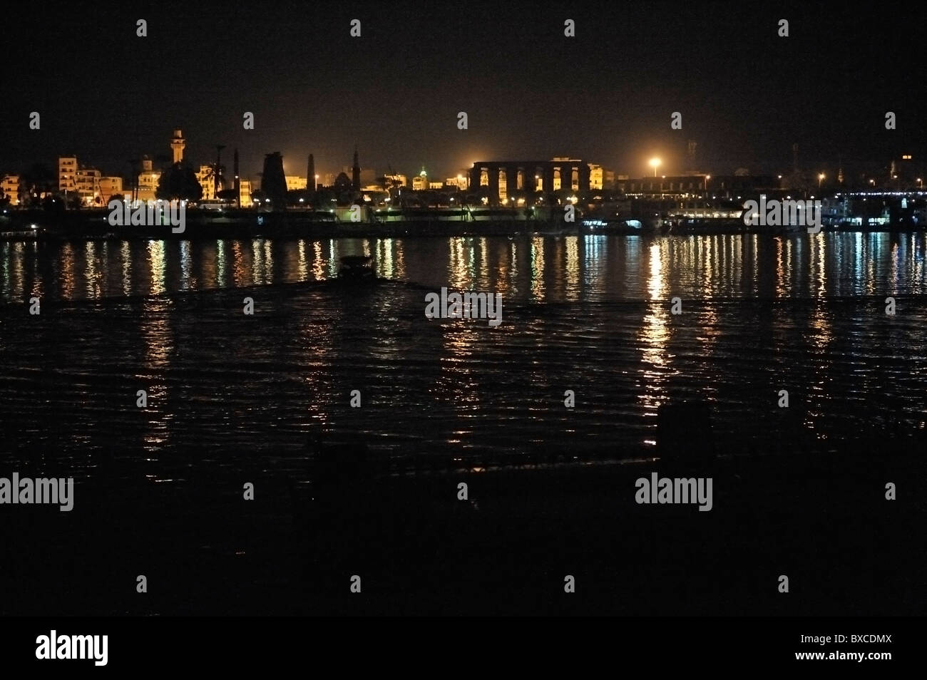 Nile river (temple) luxor hi-res stock photography and images - Alamy