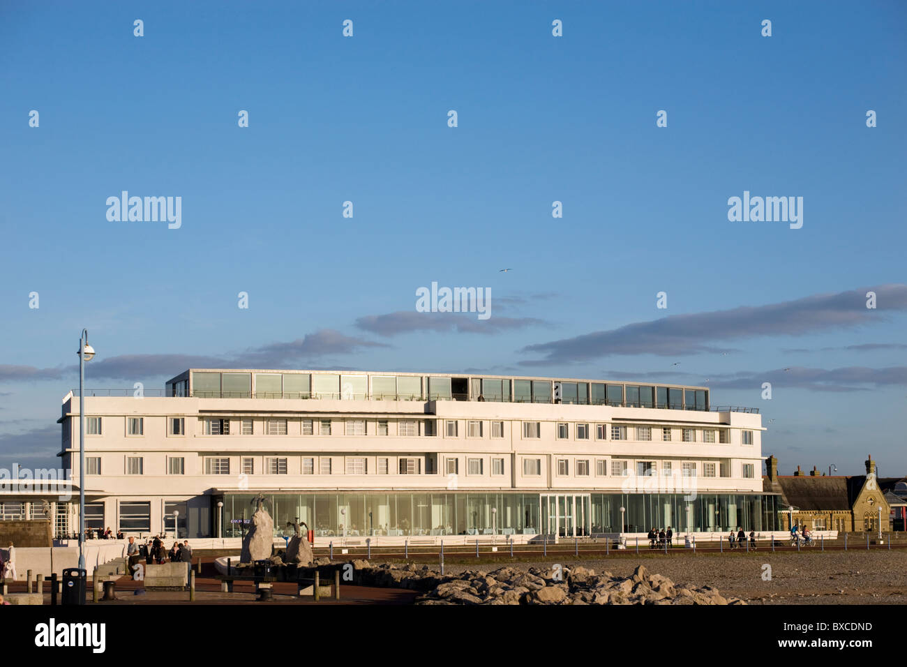 Morecambe midland hotel hi-res stock photography and images - Alamy