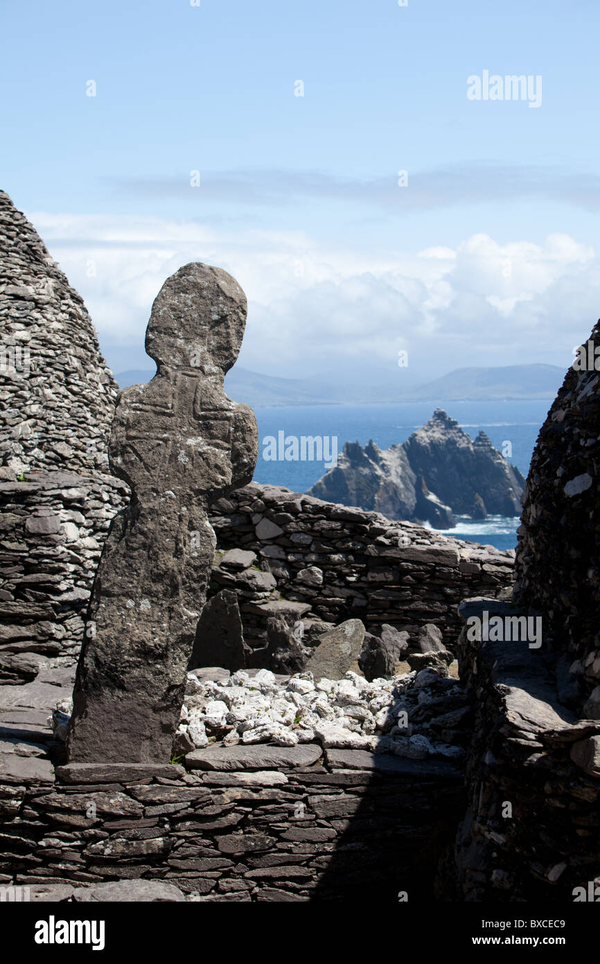 Skellig michael beehive huts hi-res stock photography and images - Alamy