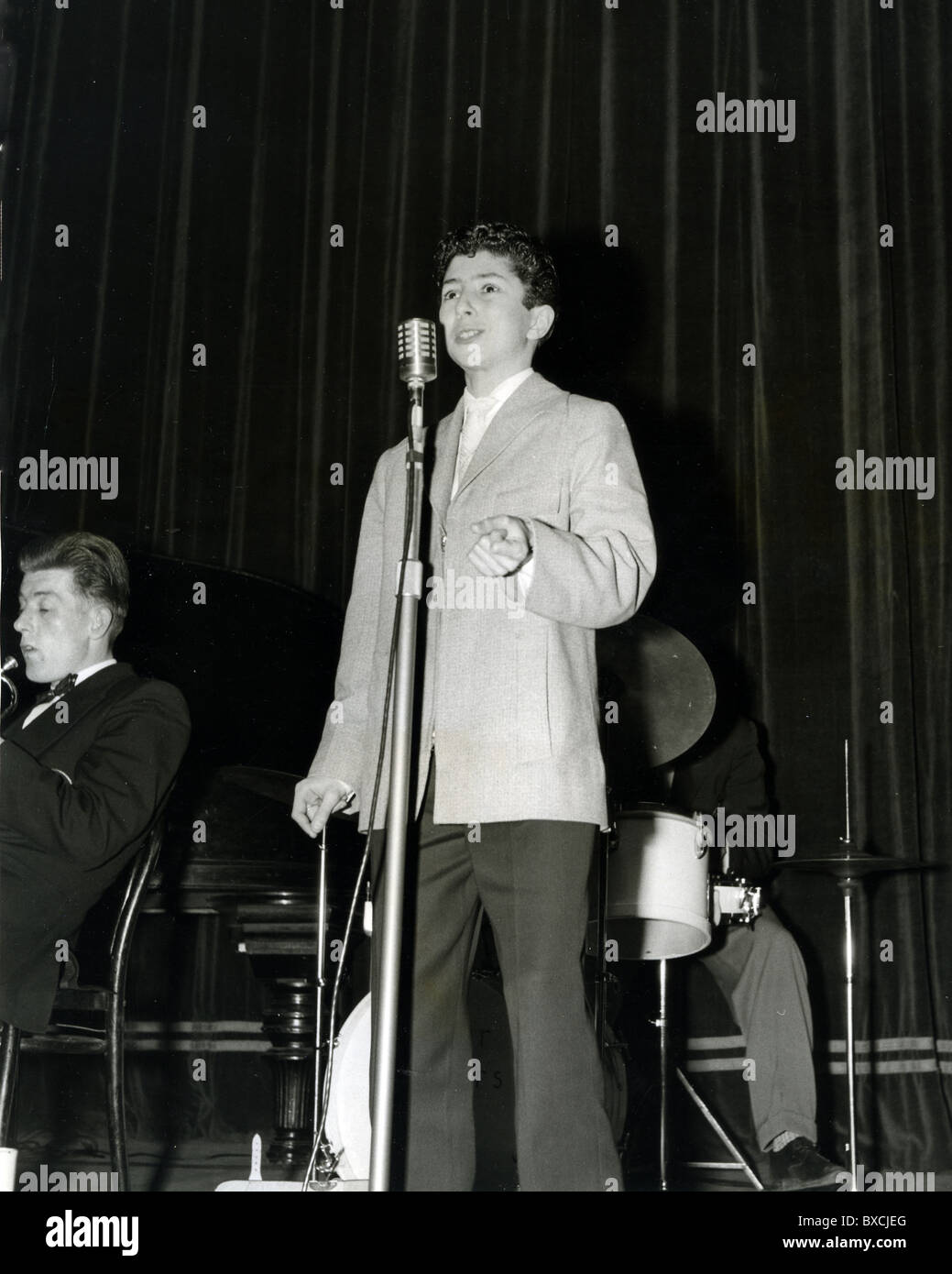 Laurie london uk pop singer hi-res stock photography and images - Alamy