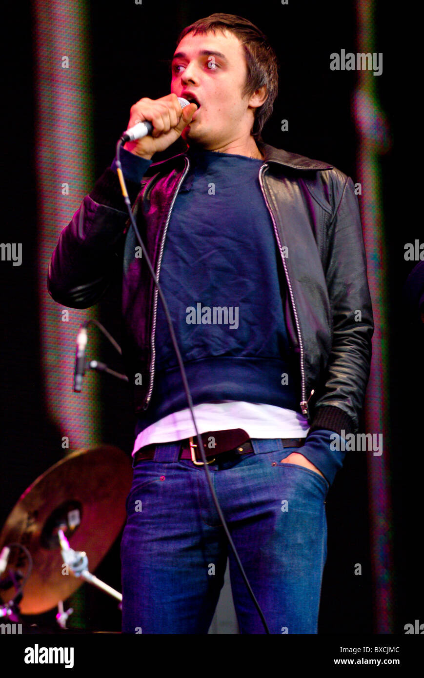 Pete doherty drugs hi-res stock photography and images - Alamy