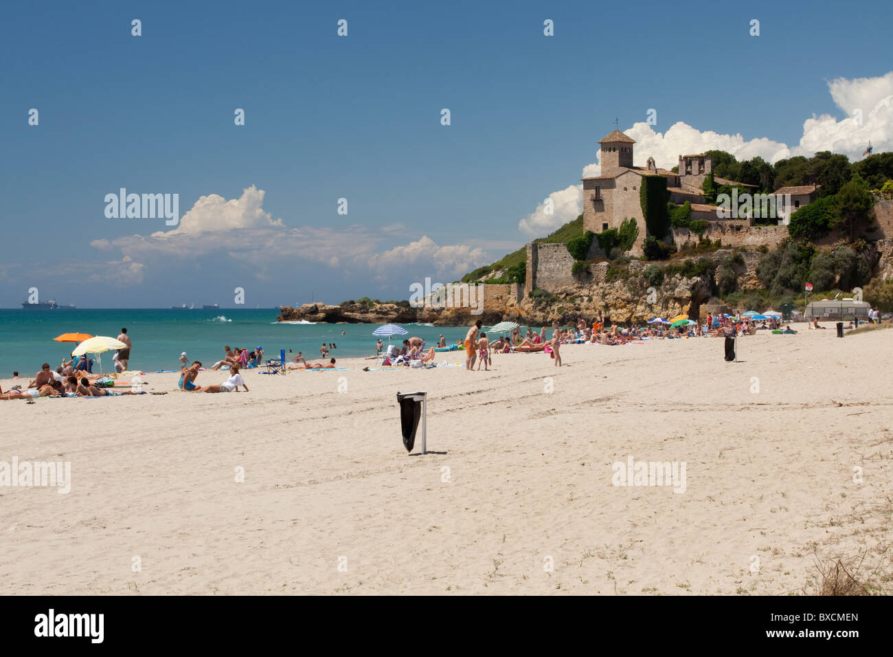 Spain castle beach hi-res stock photography and images - Alamy