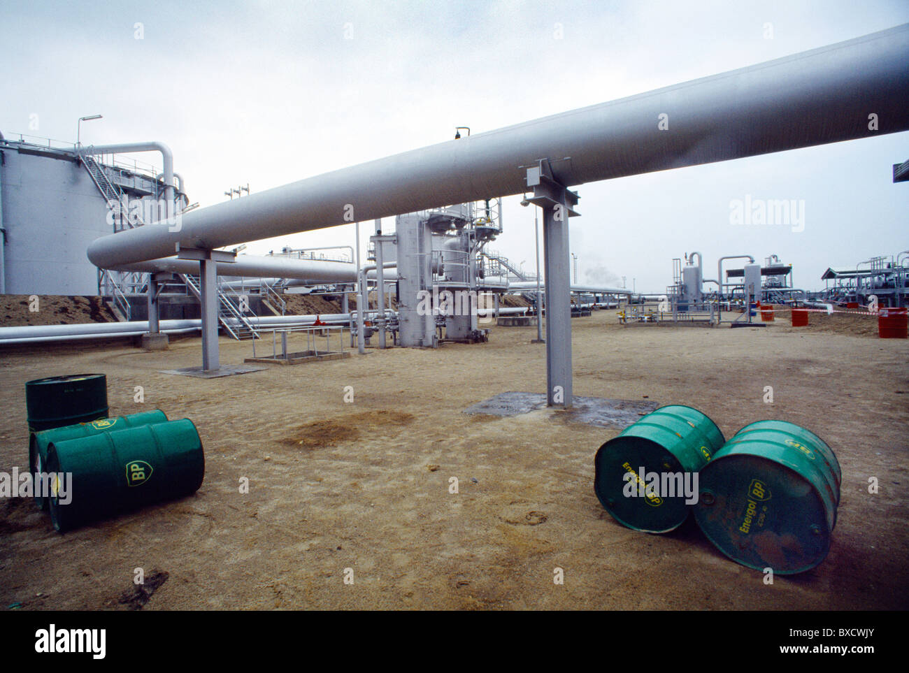 Kuwait refinery hi-res stock photography and images - Alamy