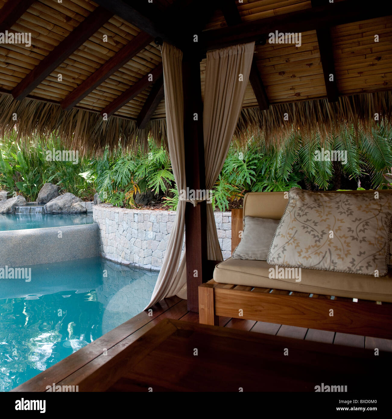 Pools cabanas hi-res stock photography and images - Alamy