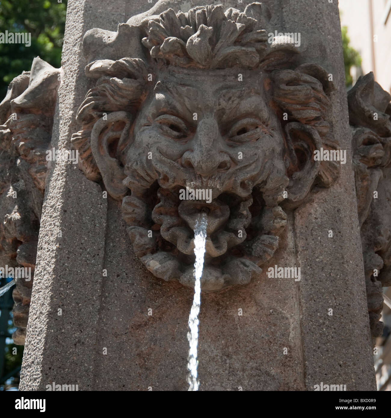 Ugly fountain hi-res stock photography and images - Alamy