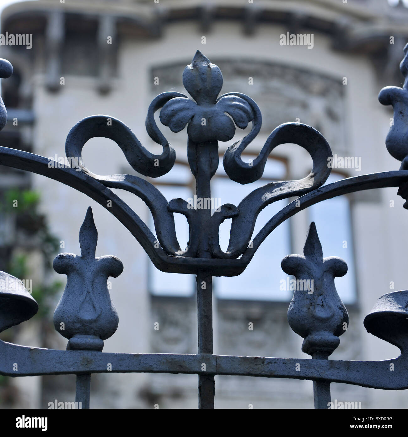 Iron restraint hi-res stock photography and images - Alamy