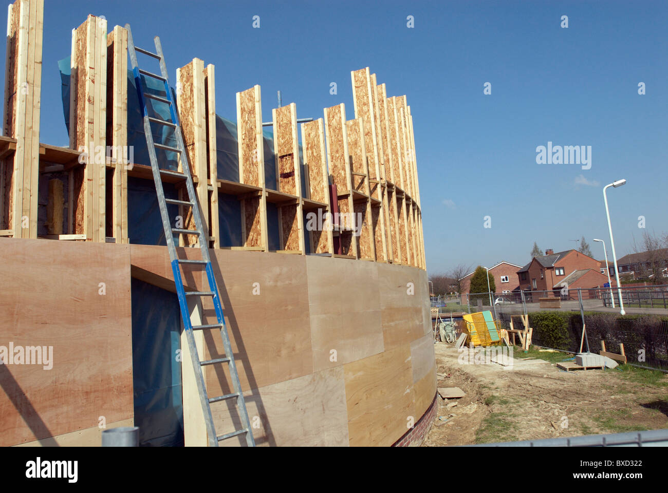 School building framework hi-res stock photography and images - Alamy