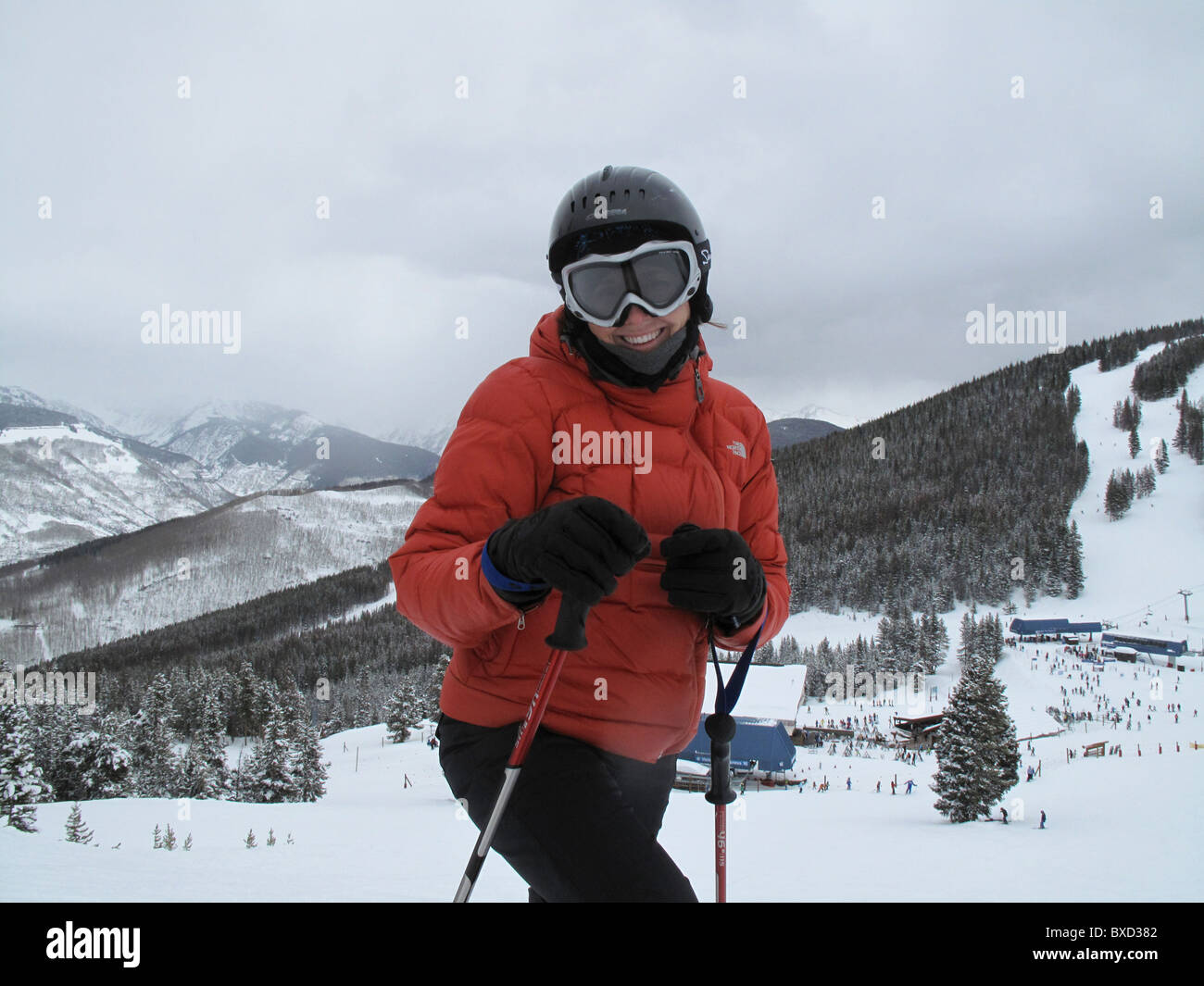 Teenage girl skiing in Vail, Colorado Stock Photo - Alamy