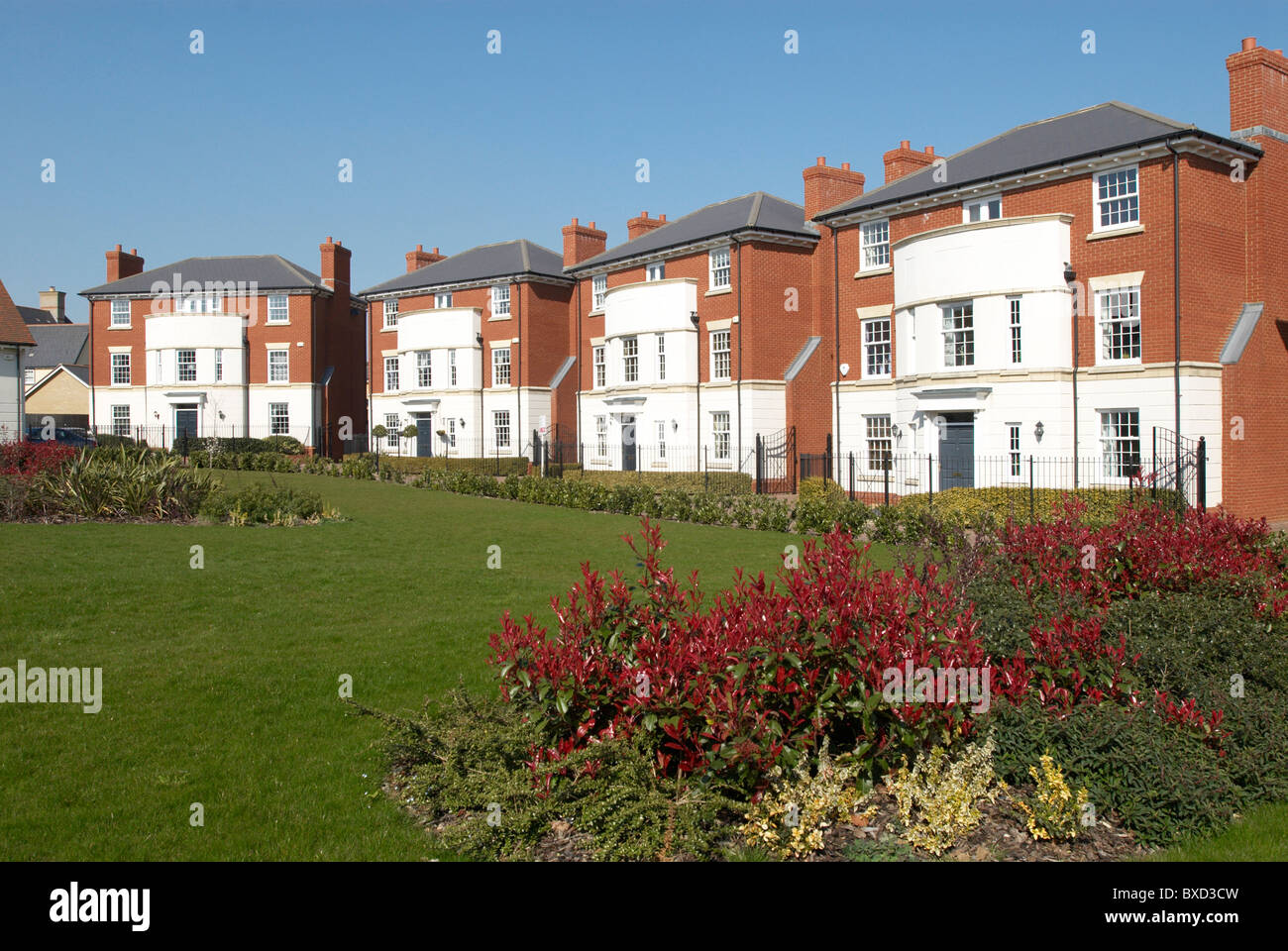 House front garden modern estate uk hi-res stock photography and images ...