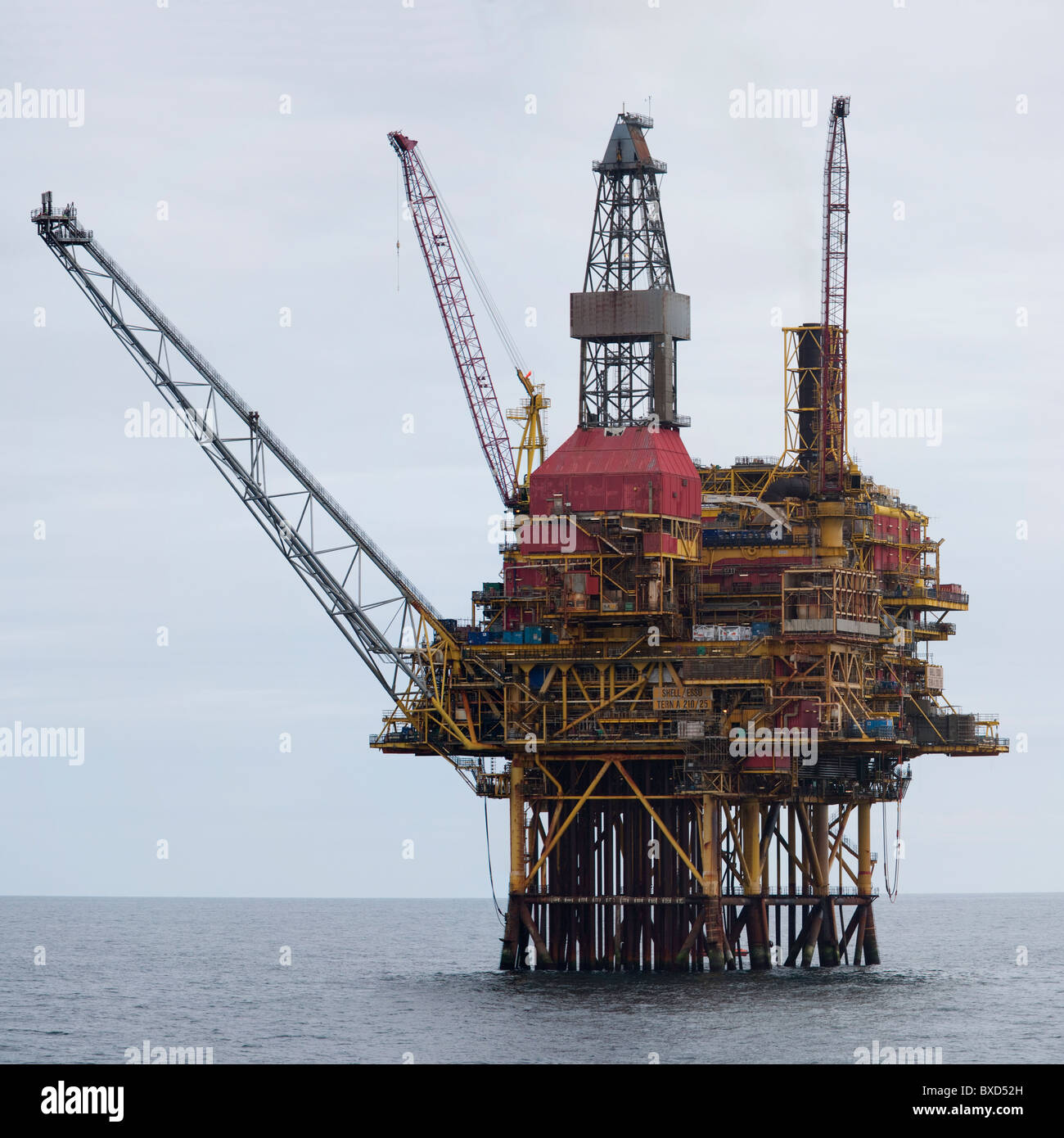 Turn A oil production rig Stock Photo - Alamy