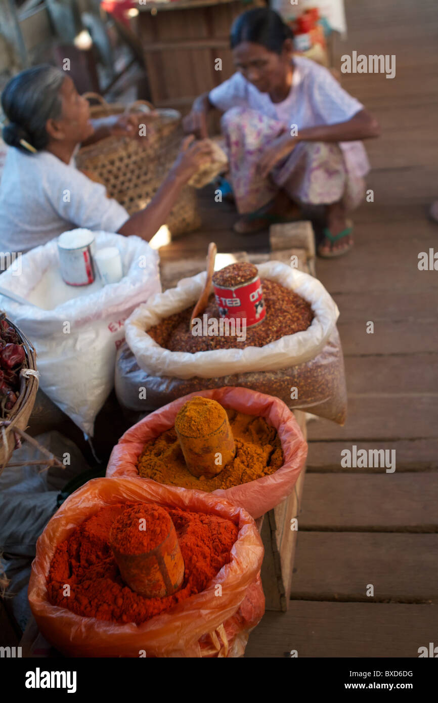 bags of burmese spices Stock Photo - Alamy