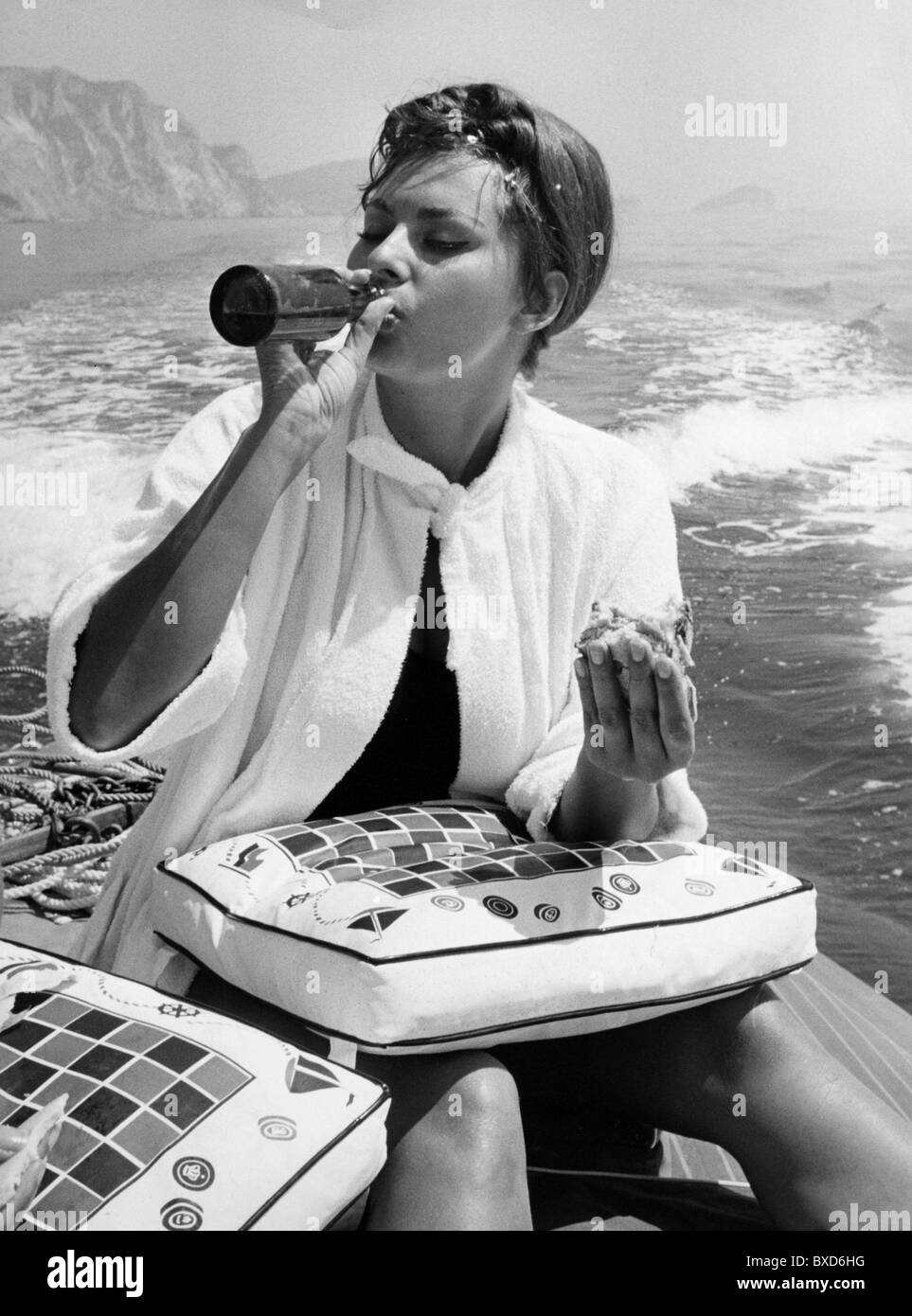 Italy actress Black and White Stock Photos & Images - Alamy