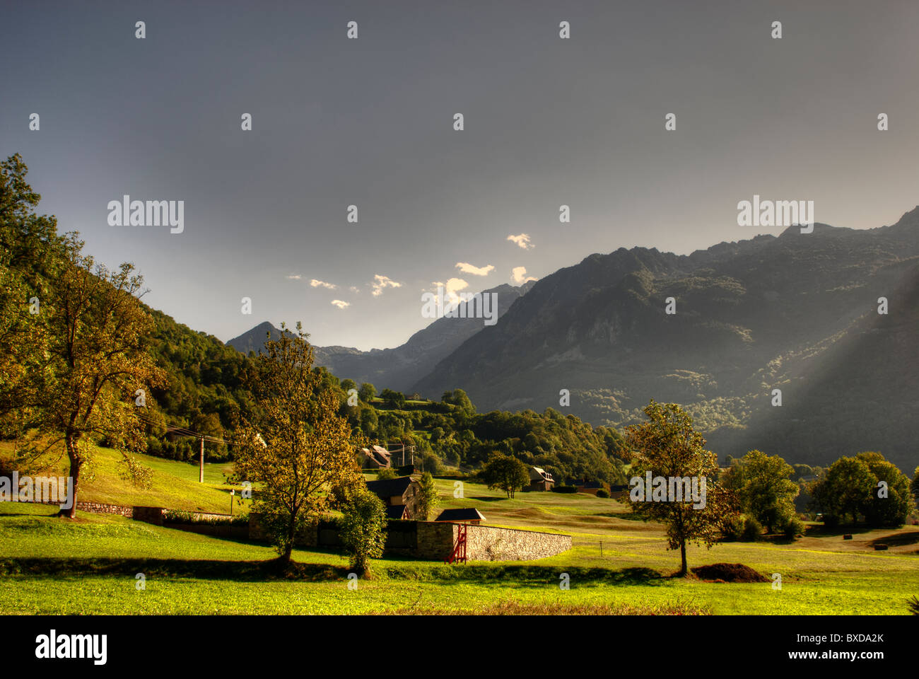 Pyrenees mountains hi-res stock photography and images - Alamy