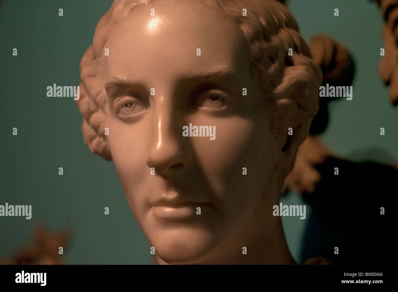 A picture of a sculptured statue Stock Photo - Alamy