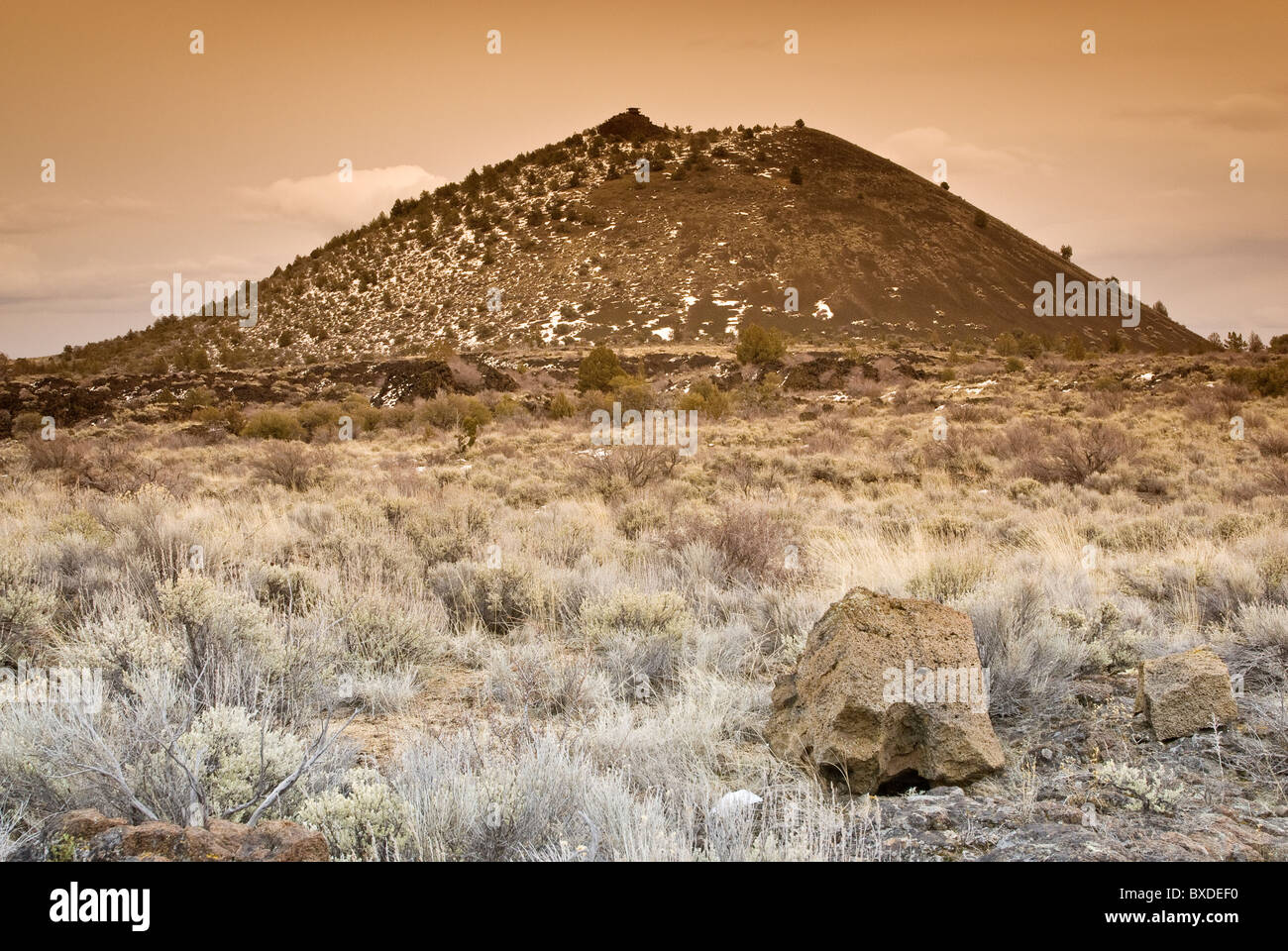 Lava beds hi-res stock photography and images - Alamy