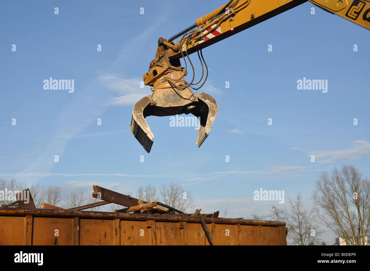Demolition machine hi-res stock photography and images - Alamy