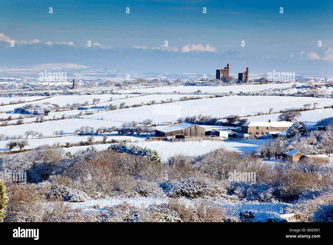 Carnkie; Cornwall in Snow; engine houses Stock Photo - Alamy