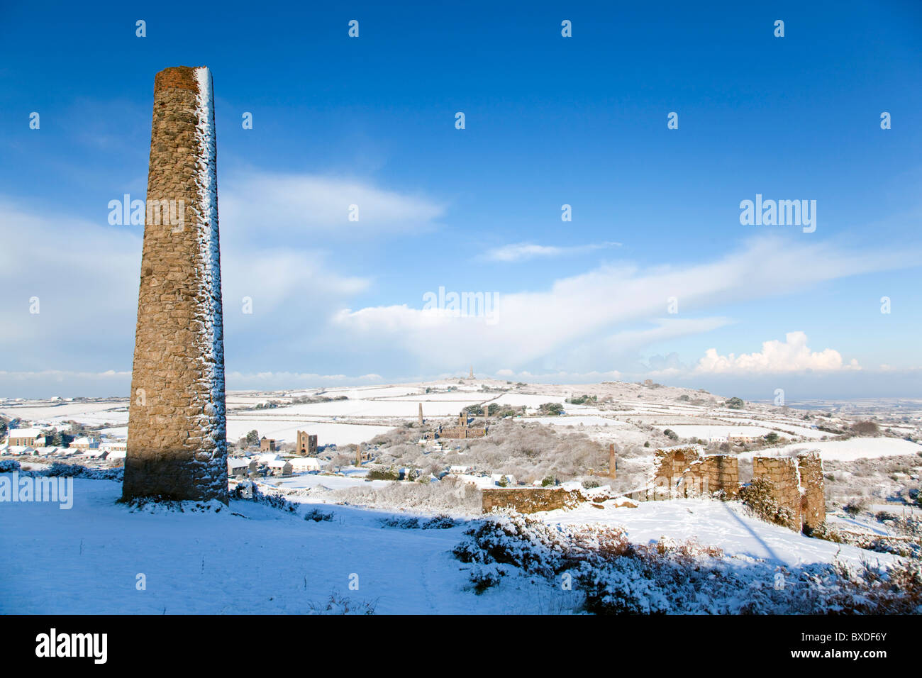 Carn brea in snow hi-res stock photography and images - Alamy