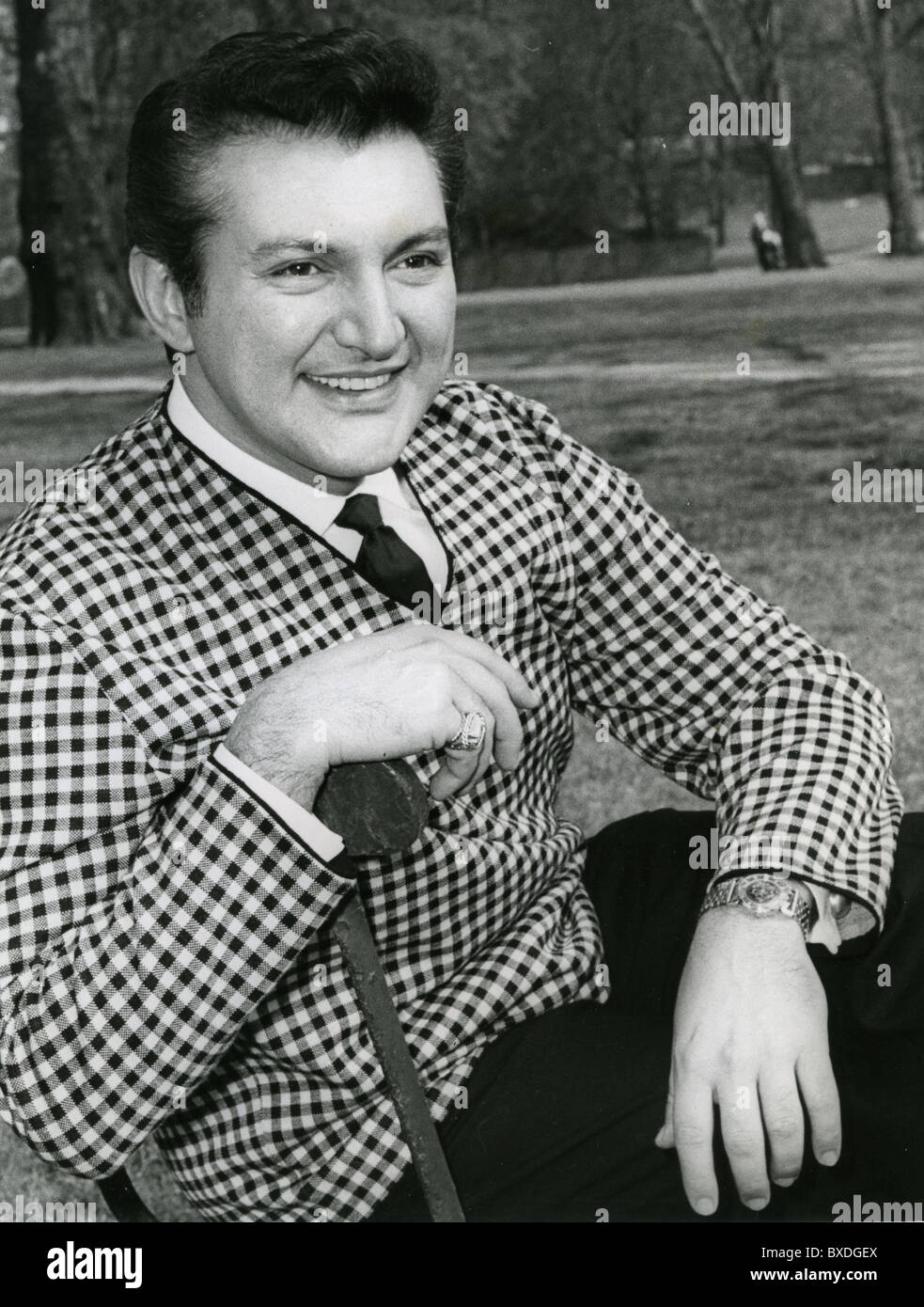 LIBERACE (1919-1987) US pianist and entertainer Stock Photo - Alamy