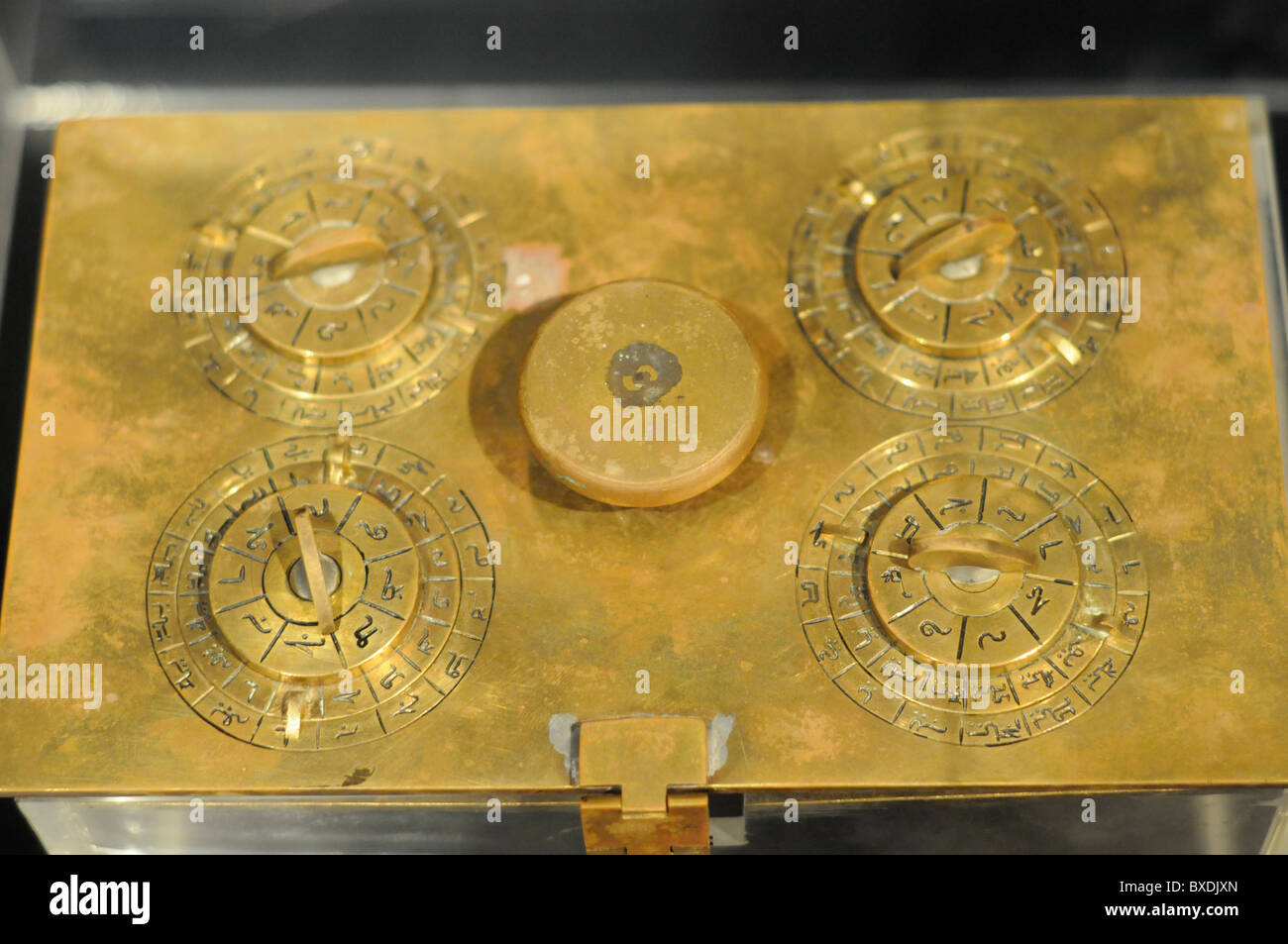 Model of combination lock made from drawings c1200CE, Islamic Sciences ...