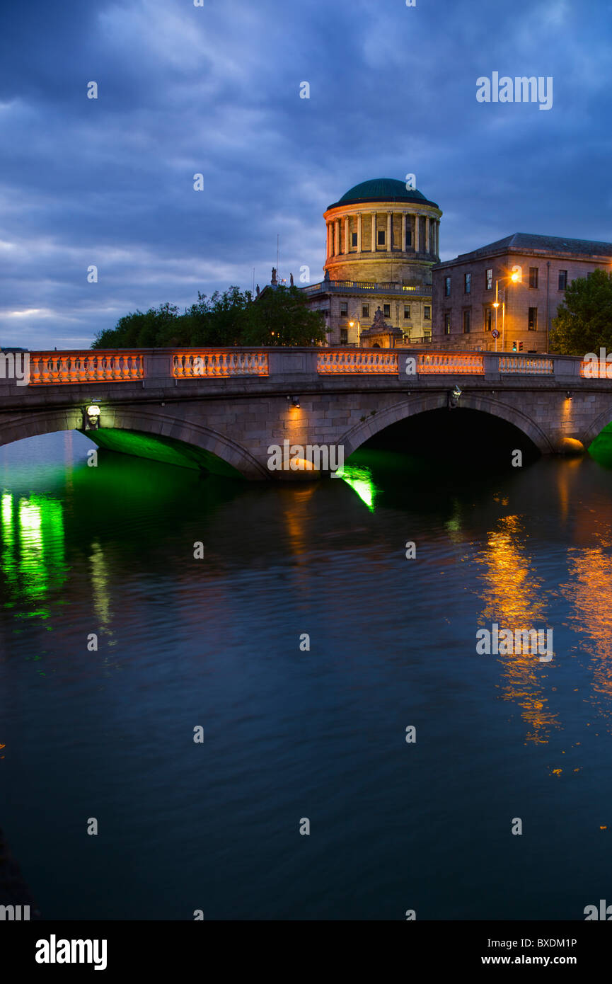 Blurred cars night tail lamps hi-res stock photography and images - Alamy