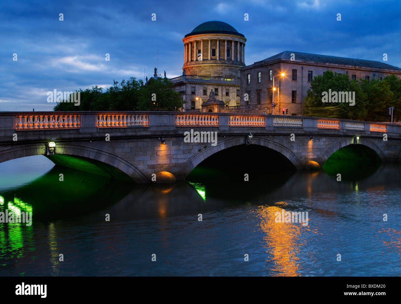 Flare night blurred traffic lights hi-res stock photography and images ...