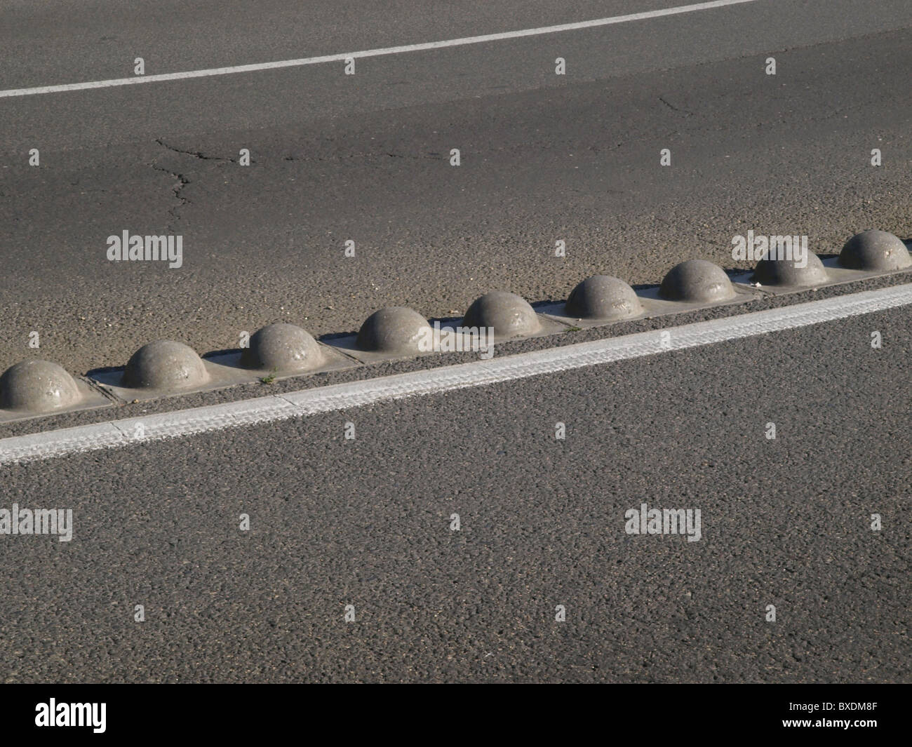 Lane border hi-res stock photography and images - Alamy