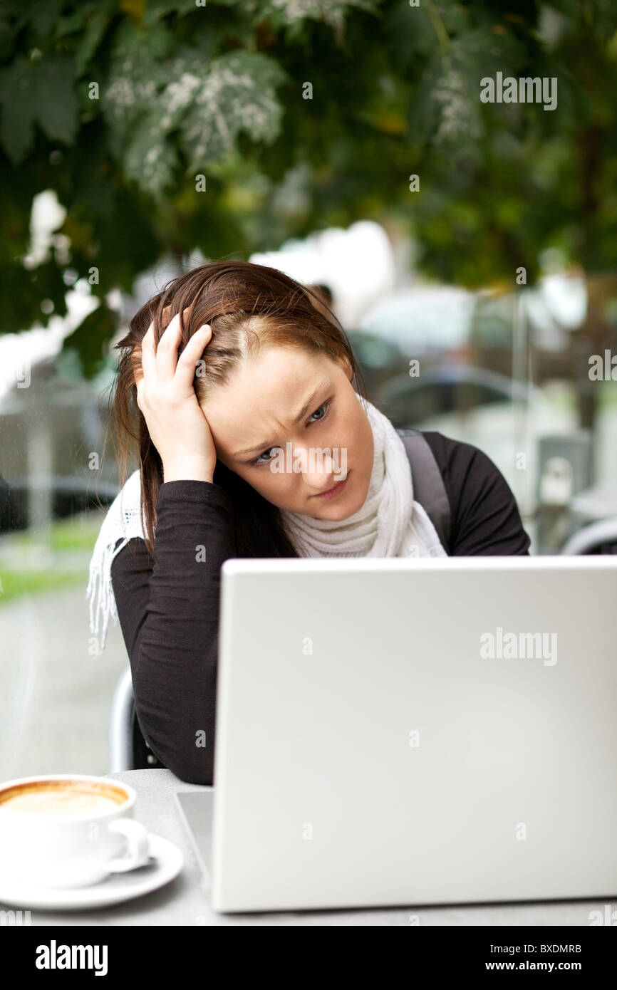 Pulling hair out computer hi-res stock photography and images - Alamy