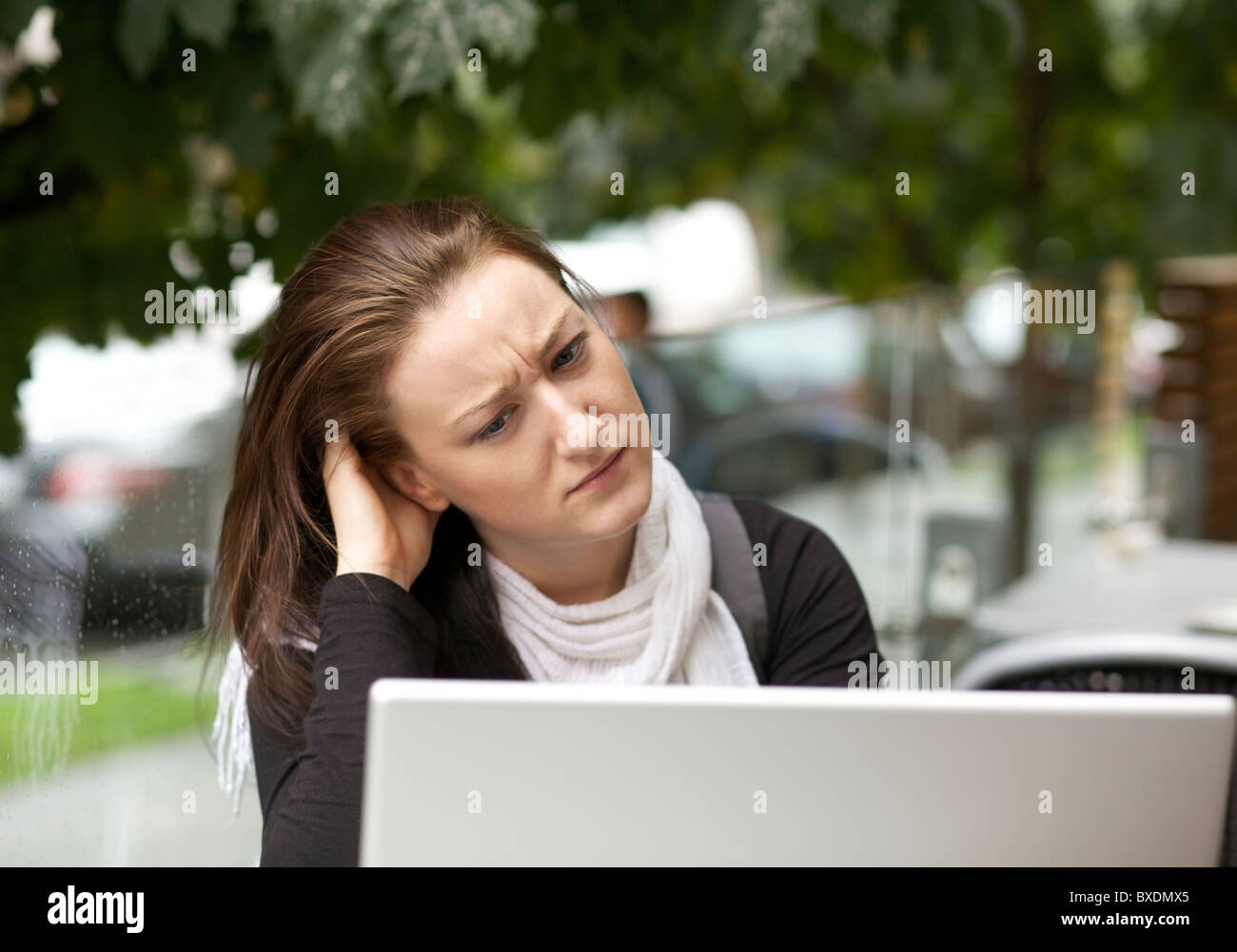 Pulling hair out computer hi-res stock photography and images - Alamy