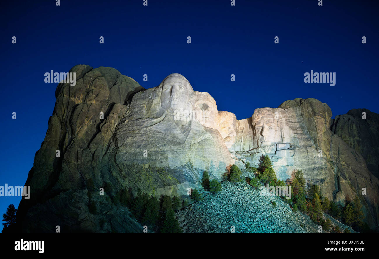 Mount rushmore night hi-res stock photography and images - Alamy