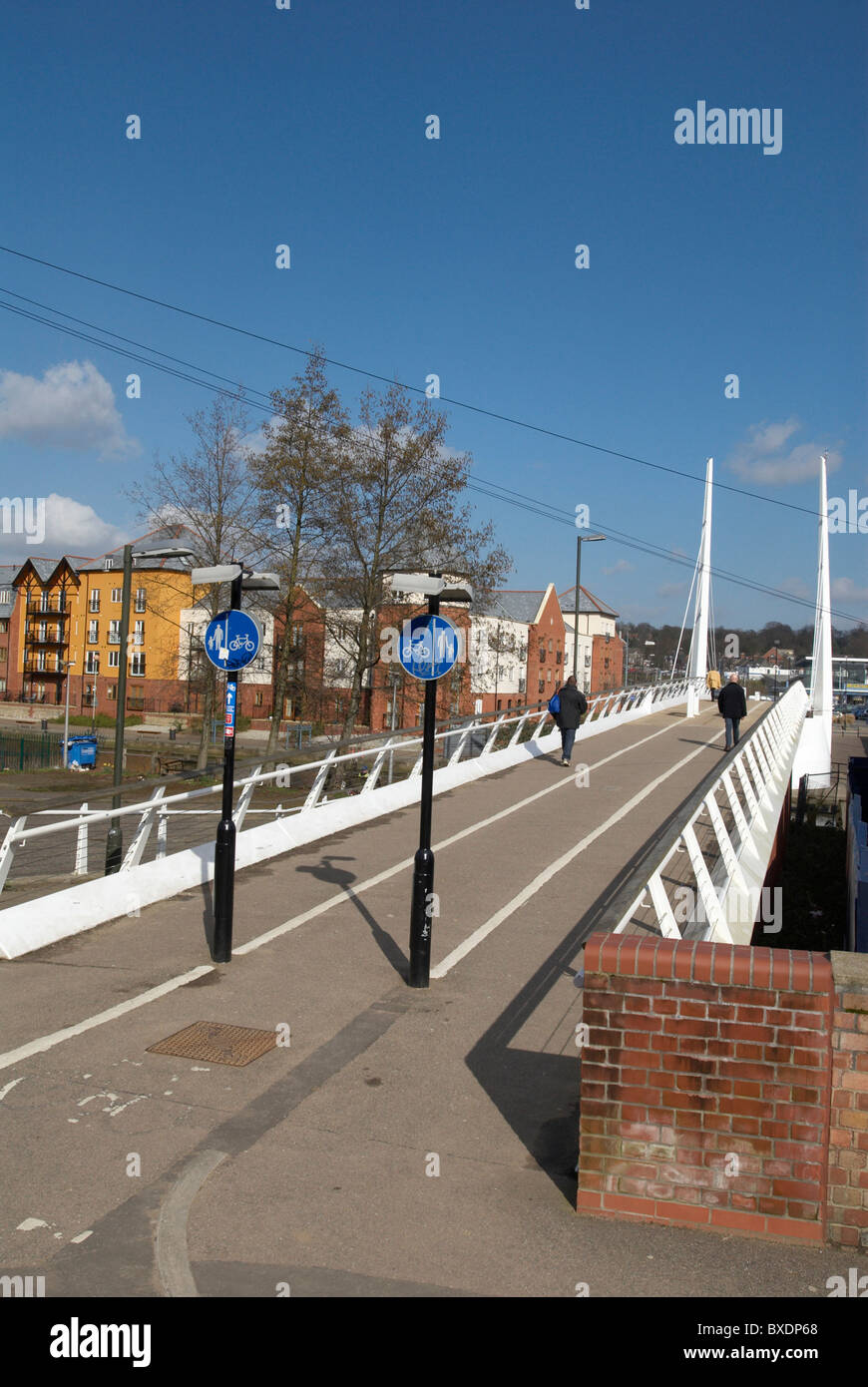 Footbridge crossing in the redeveloped Riverside Quarter of Norwich ...