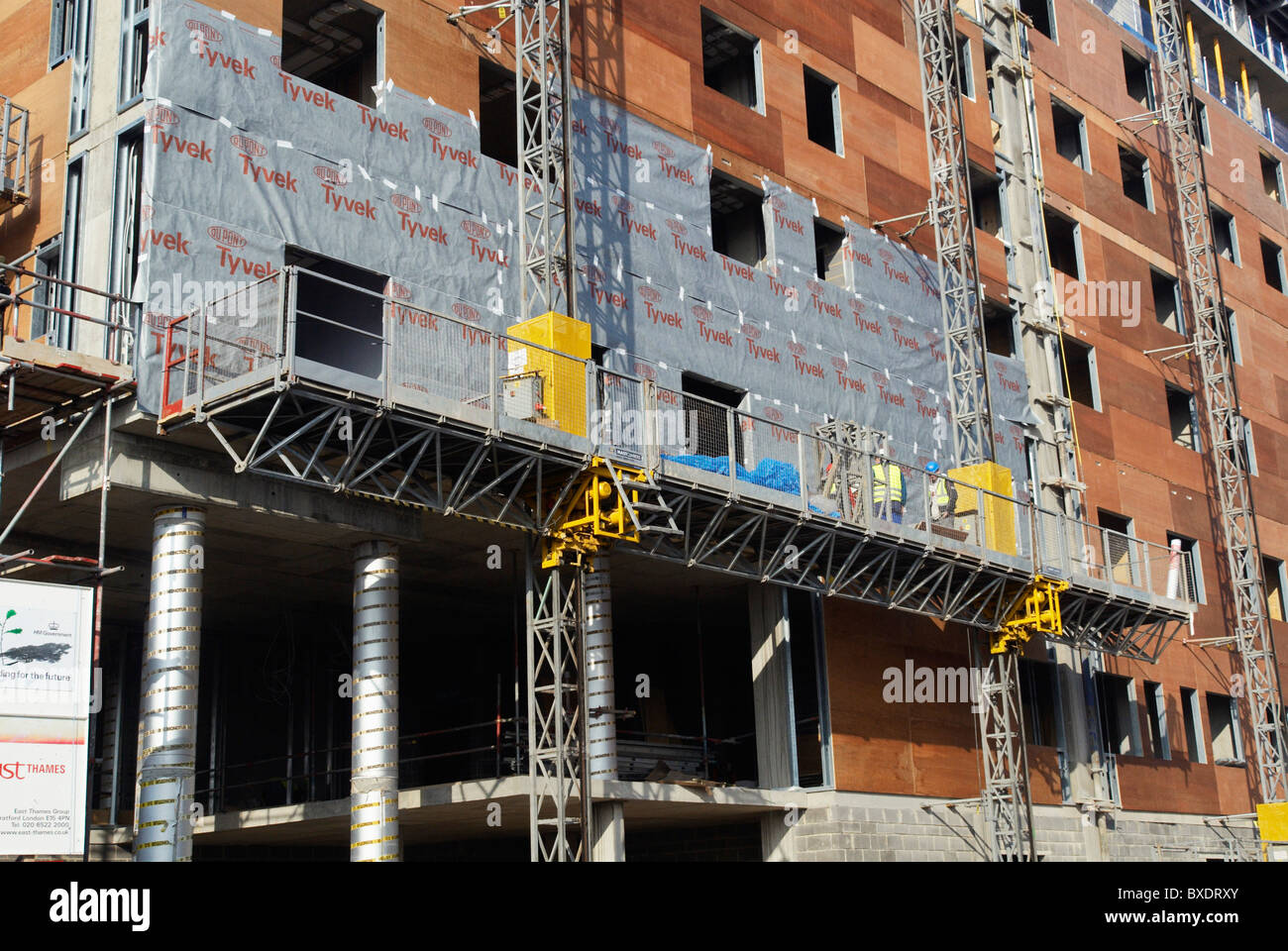 Insulation construction installation uk hi-res stock photography and ...