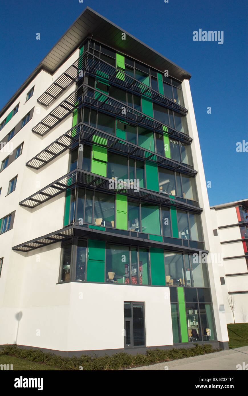 University east london docklands campus hi-res stock photography and ...
