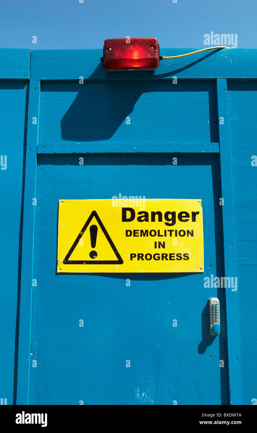 Caution demolition sign hi-res stock photography and images - Alamy