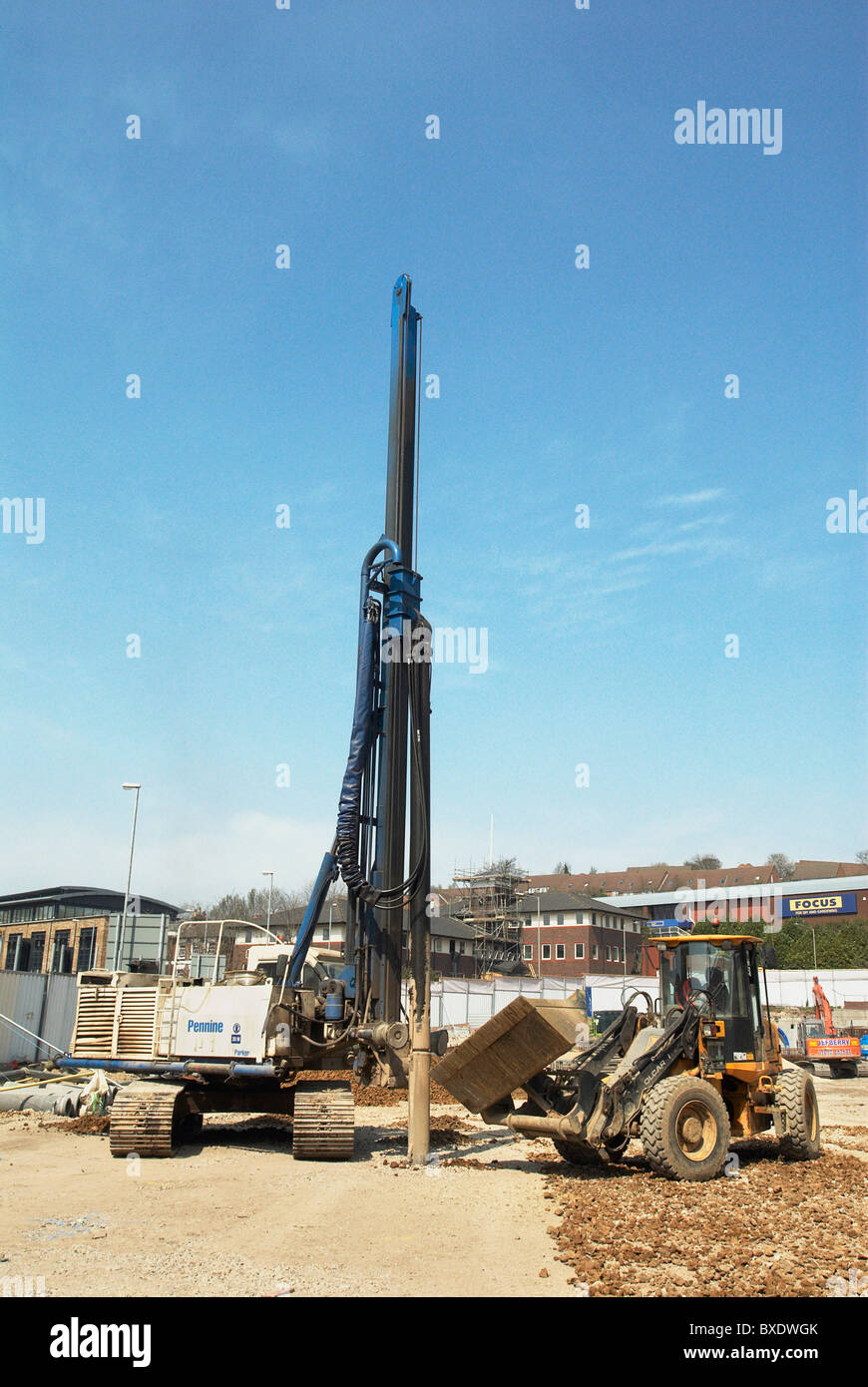 Piling rig hi-res stock photography and images - Alamy