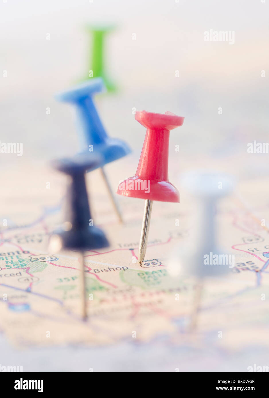 Map with pushpins hi-res stock photography and images - Alamy