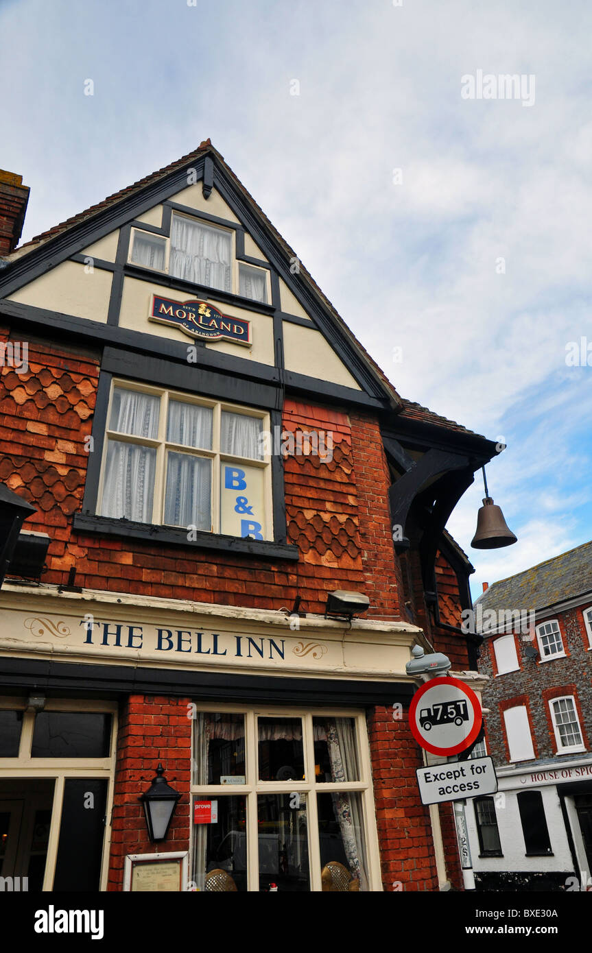 Wantage, Oxon, England: historic buildings in the market square Stock ...