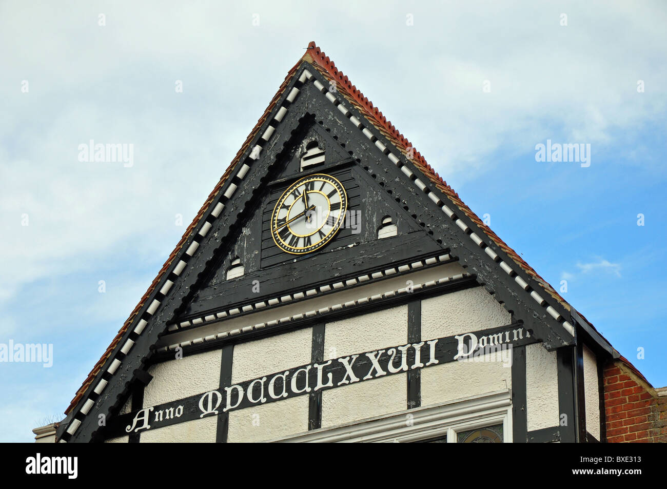 Wantage, Oxon, England: historic buildings in the market square Stock ...