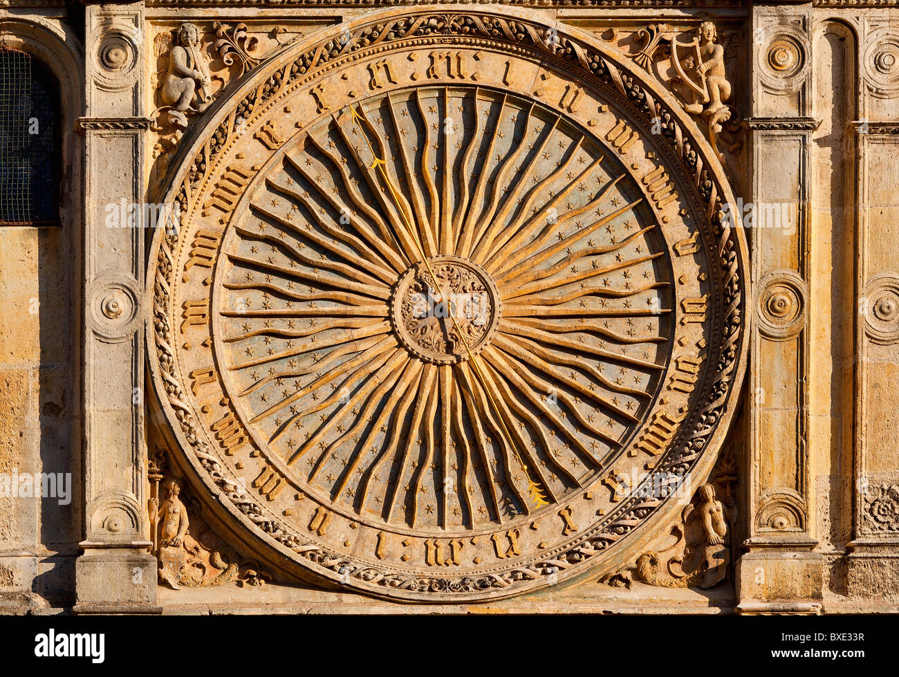 Cathedral sundial hi-res stock photography and images - Alamy