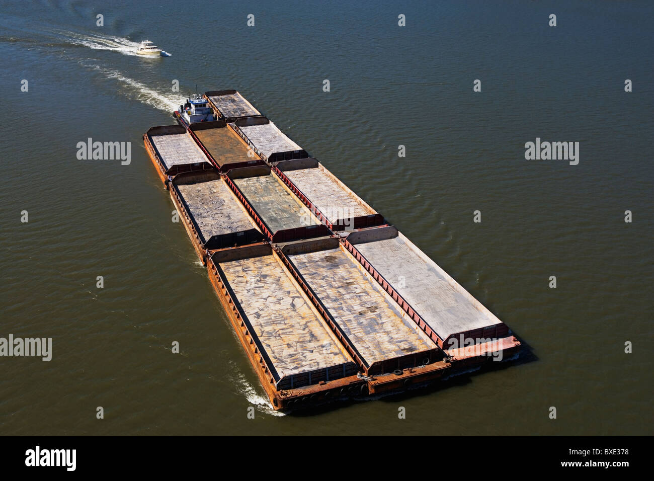 Barge tugboat east river new york hi-res stock photography and images ...