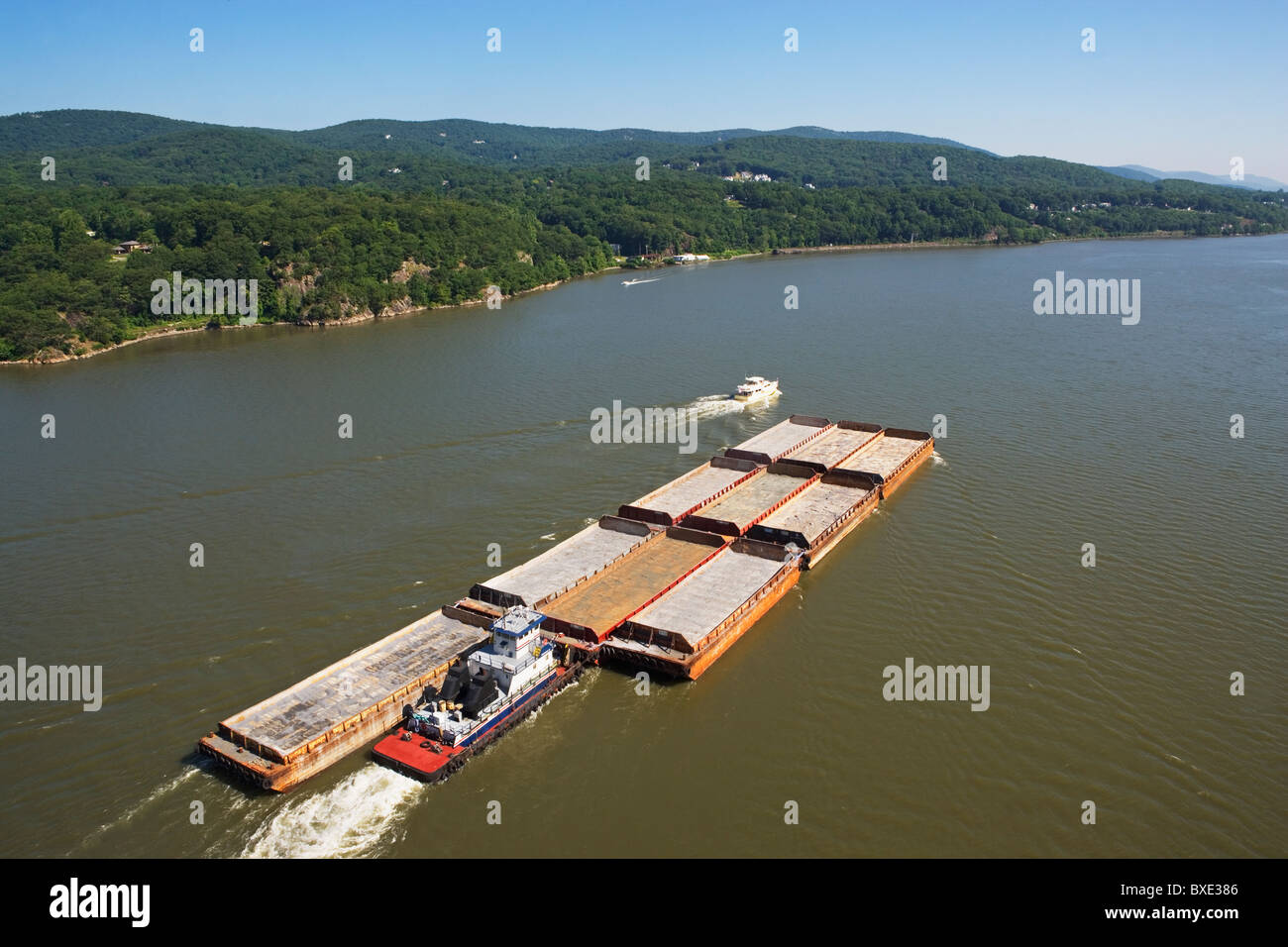 Boat boats vessel barge barges shipping hi-res stock photography and ...