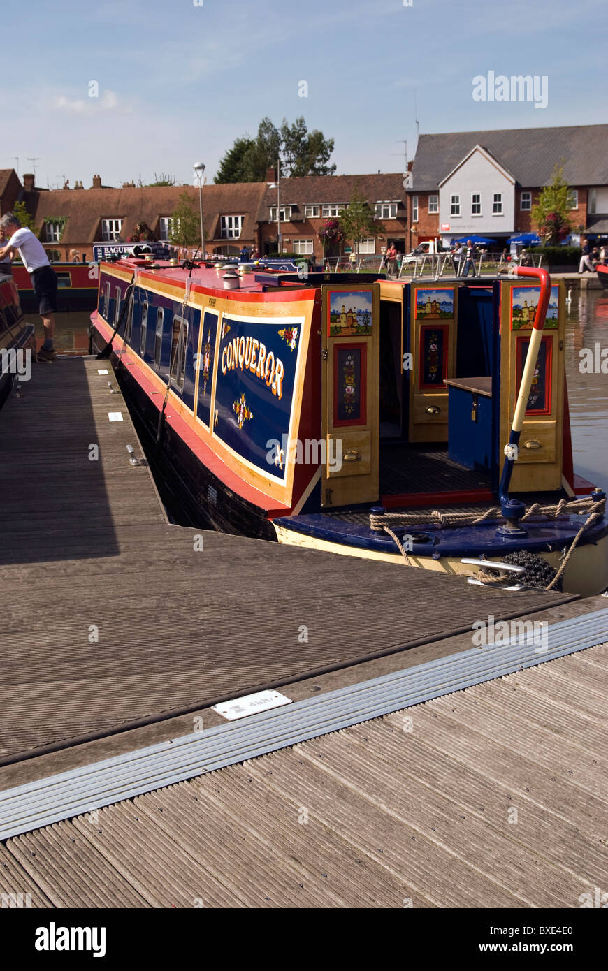 Painted narrow boat hi-res stock photography and images - Alamy