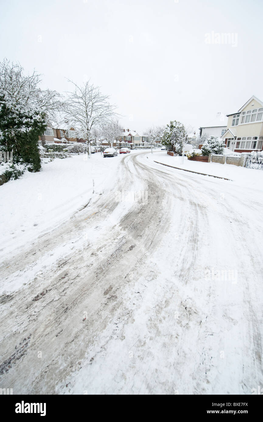 Heavy Snow Fall in the London suburbs, England, UK Stock Photo - Alamy