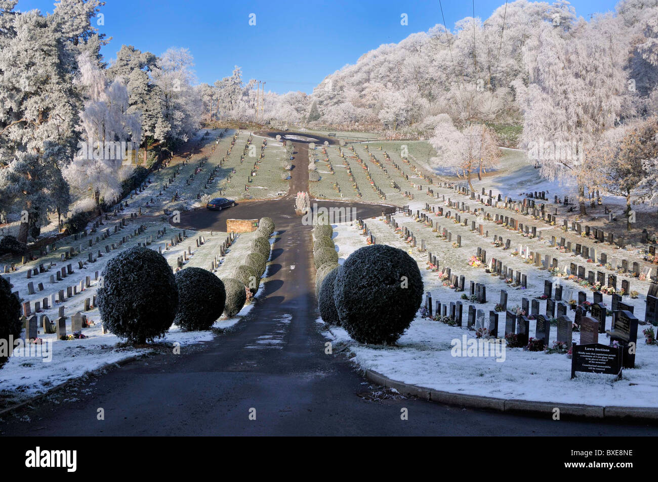 Frozen graveyard hi-res stock photography and images - Alamy