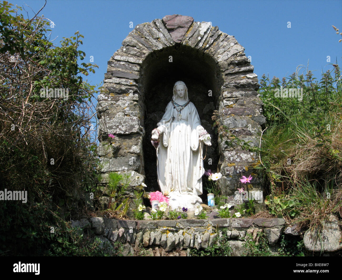 Statue of st non hi-res stock photography and images - Alamy